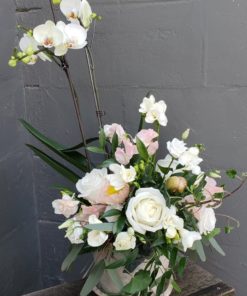 Roots on 9th - Best wedding florist & flower shop green bay